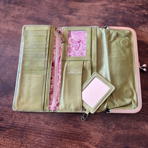 HOBO | Bags | Hobo The Original Rachel Wallet In Green Leather Used ...